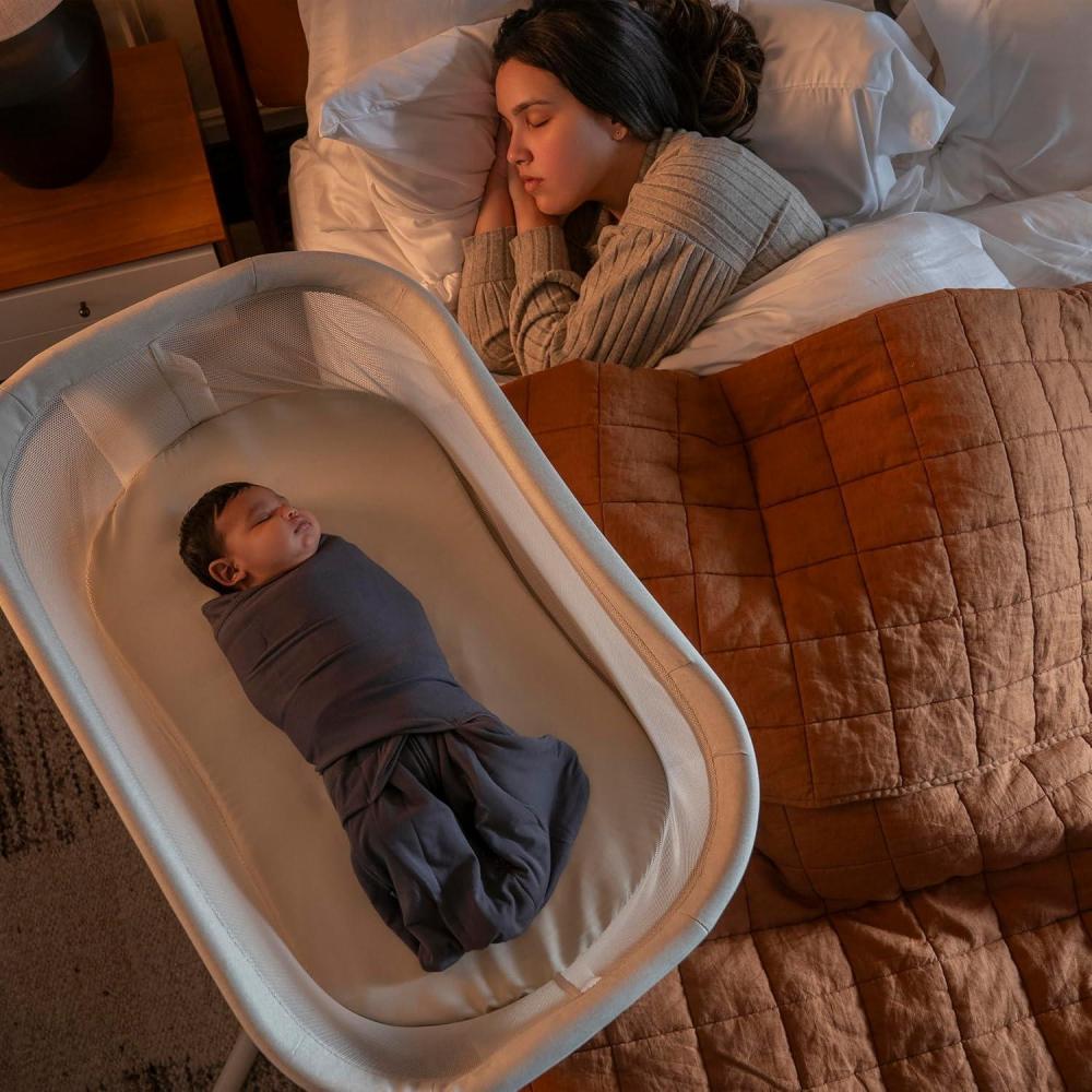 HALO® BassiNest® Swivel Sleeper 4.0 Signature, Over-Bed Baby Bassinet ...